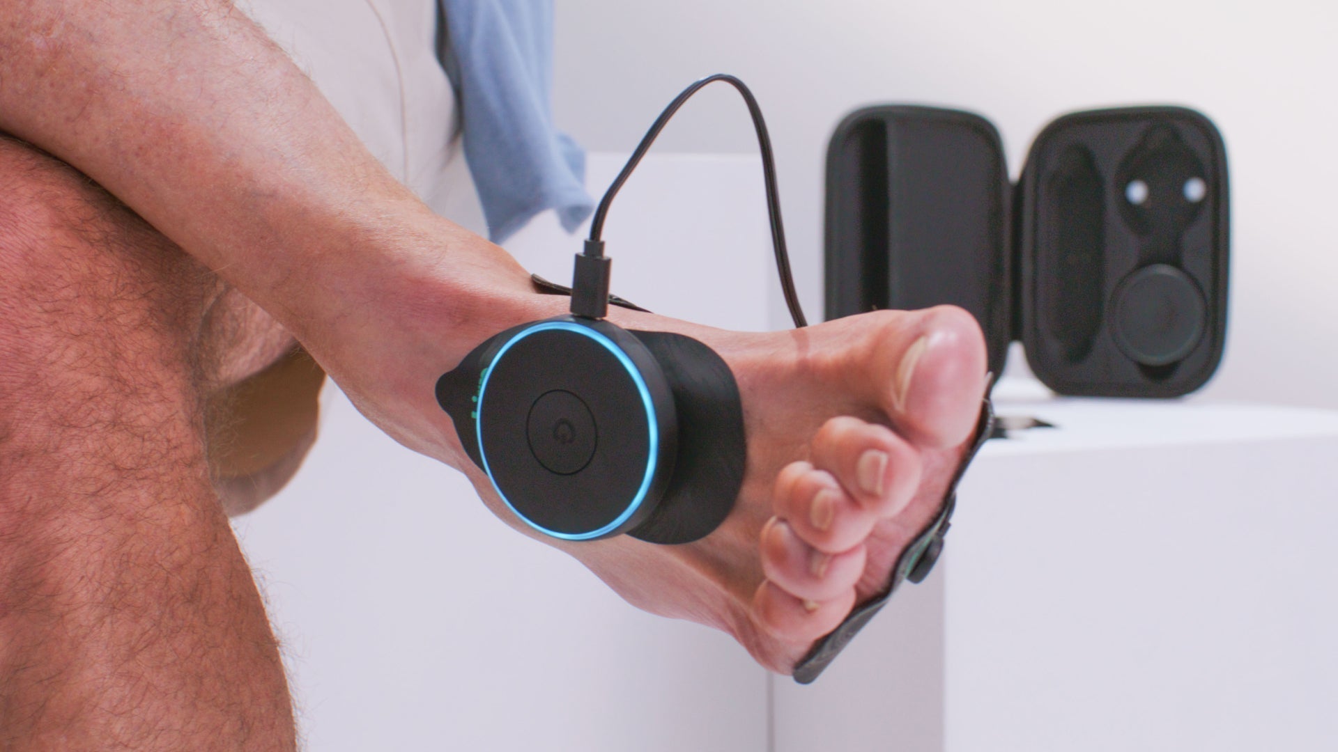 Step Into Relief: How TENS/EMS Therapy Can Transform Your Foot Pain – Chirp™